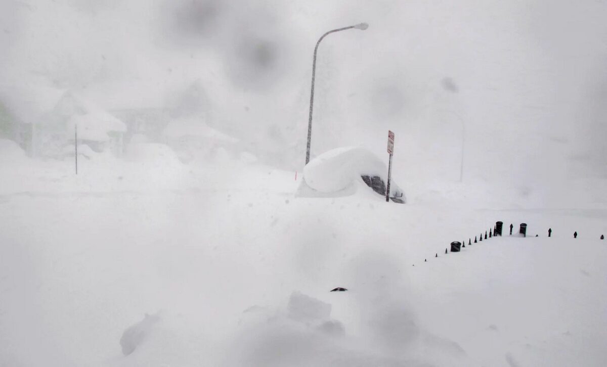 How to Prepare for a Blizzard: Surviving the Snowstorm